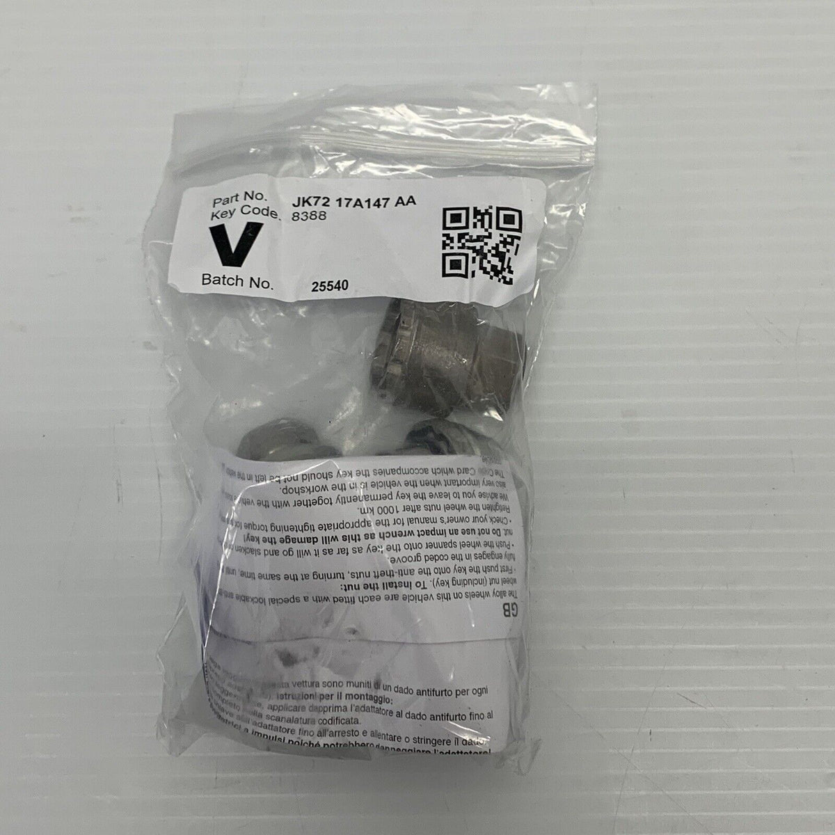Genuine Jaguar E-Pace 17- f-pace 16- i-pace18- locking wheel nut set t ...