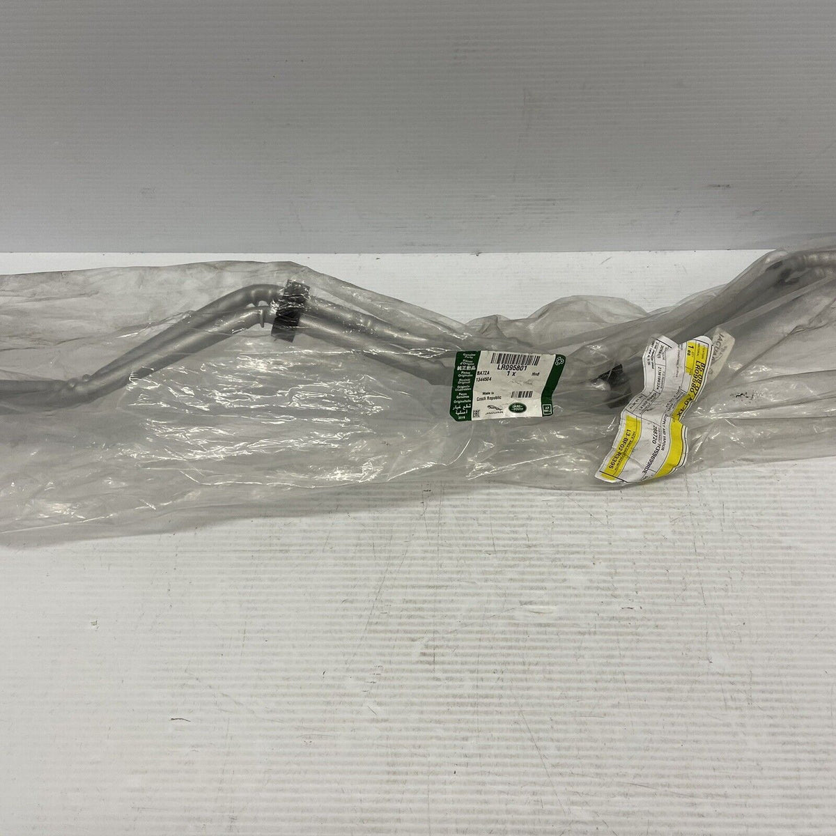 Rangerover Evoque 2.0 turbodiesel fuel supply & vapour front pipe LR09 ...