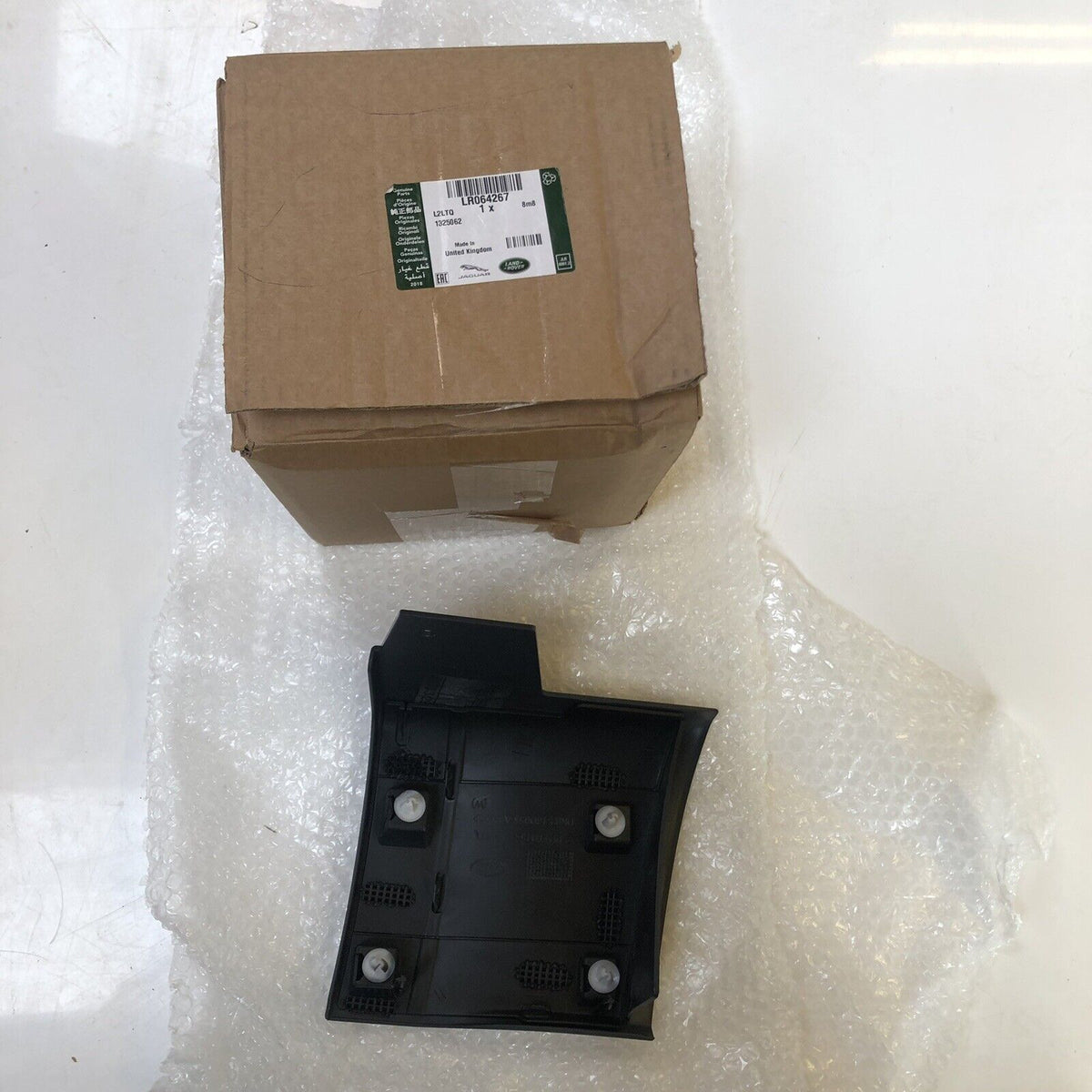 GENUINE LAND ROVER OEM Front Fender-Lower Molding Trim Panel Left LR06 ...