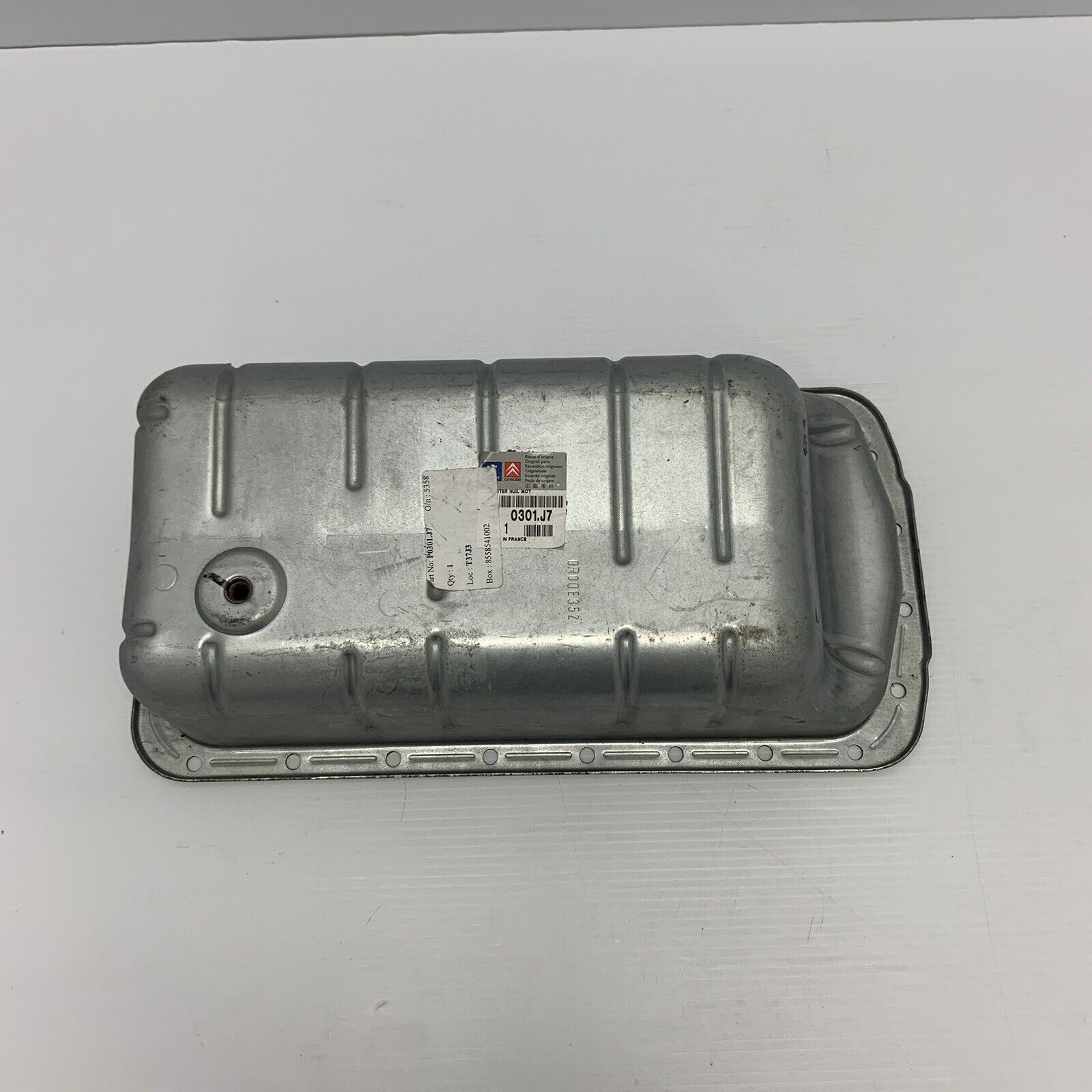 Genuine Peugeot Citroen DS 0301J7 ENGINE OIL SUMP – Genuine Parts Ltd