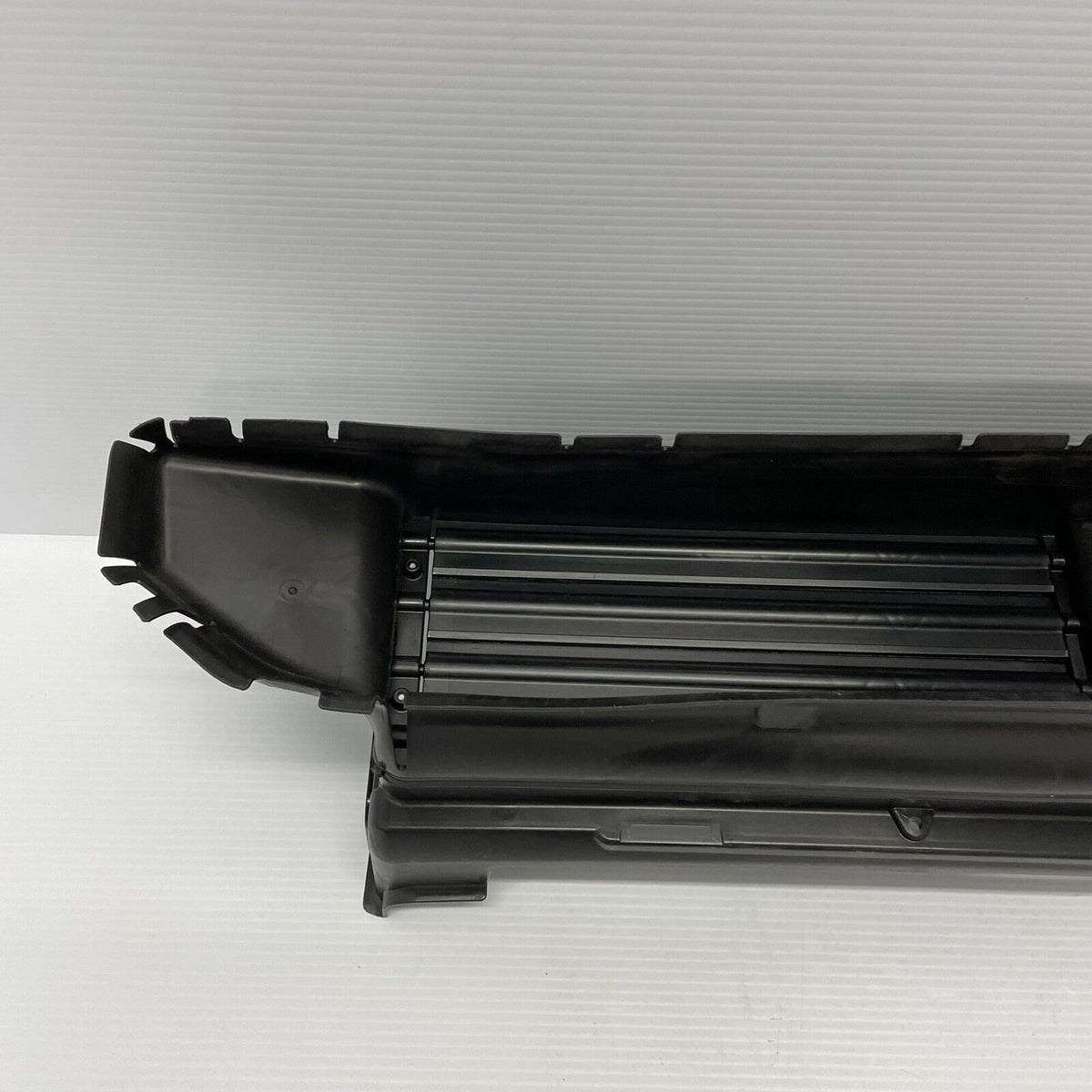 VOLVO V40 Hatchback Front Lower Luftstyrning 31425419 NEW GENUINE ...