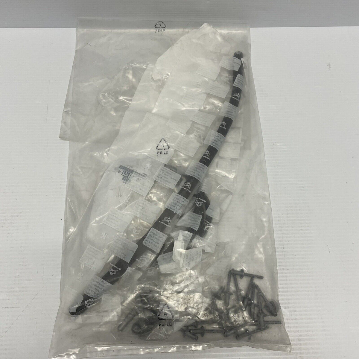 Genuine Peugeot Citreon Fixing Kit OEM 1654076280 – Genuine Parts Ltd