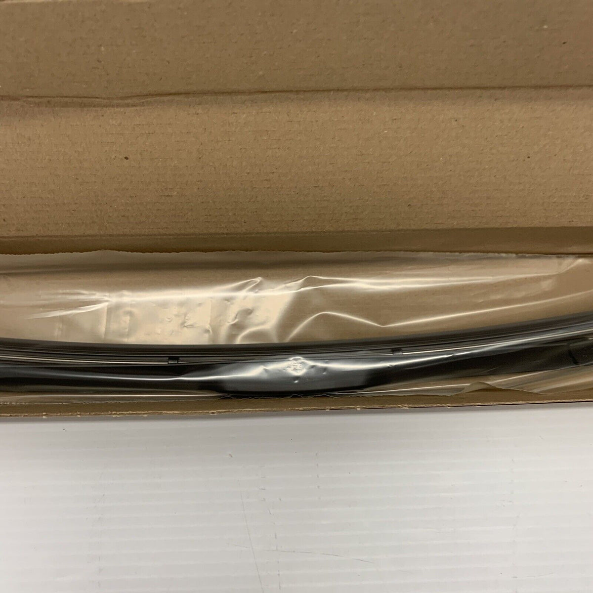 LR RANGE ROVER SPORT L320 FRONT WINDSCREEN WIPER BLADE LEFT LHD LR0768 ...