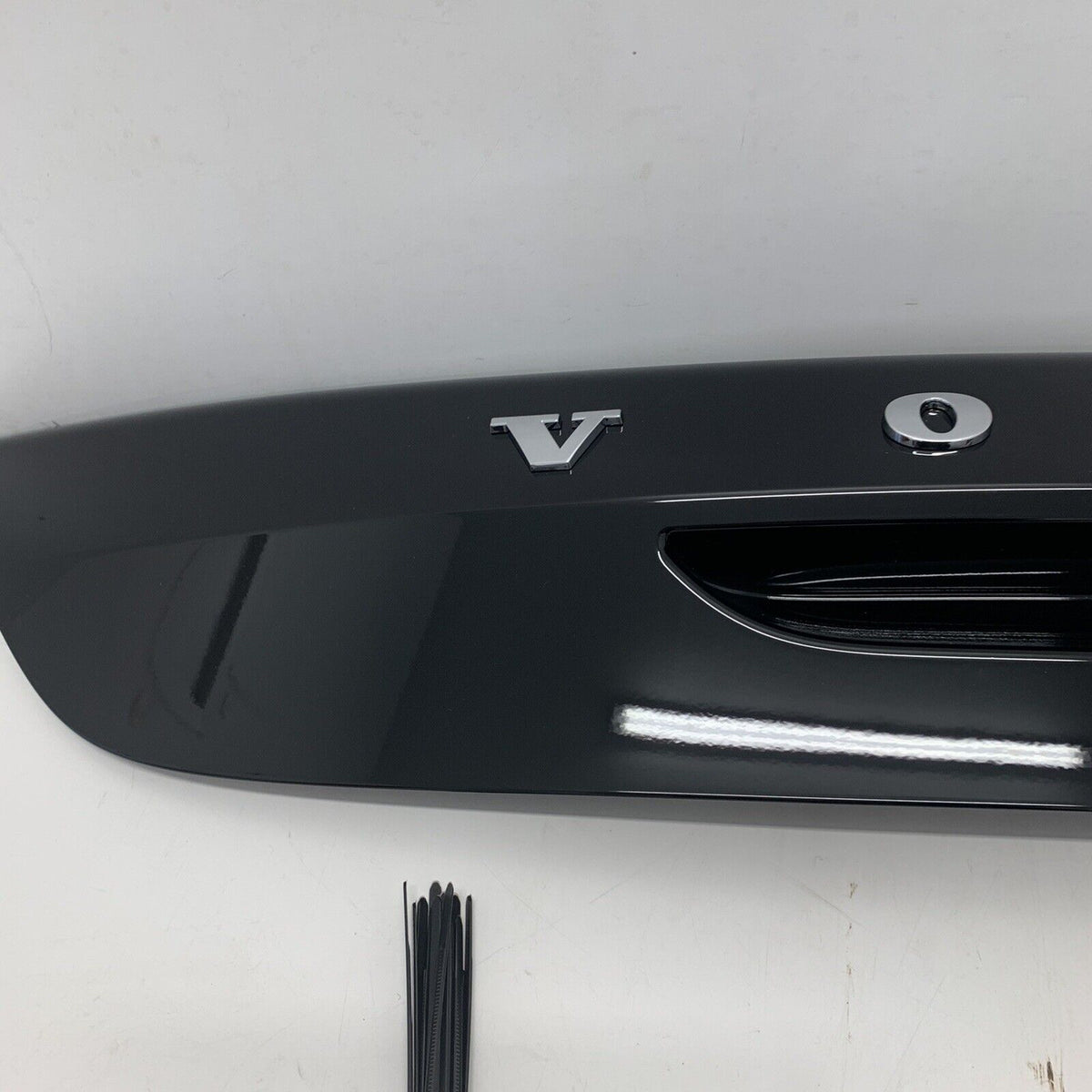 Genuine VOLVO Rear Parking Camera Set 32204102 – Genuine Parts Ltd
