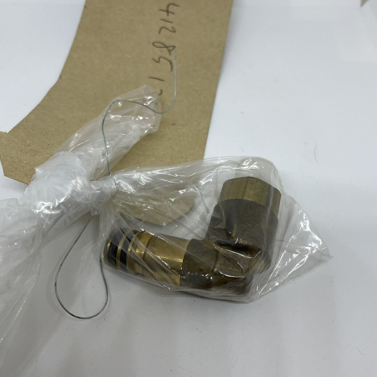 Genuine Iveco Connector 41285132 – Genuine Parts Ltd