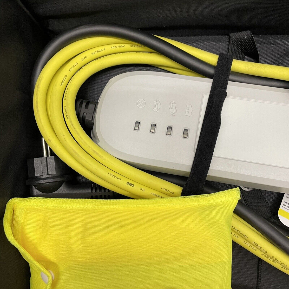 Genuine VW Electric charging cable, UK, 230V 1AC, 6 meter 000054412e ...