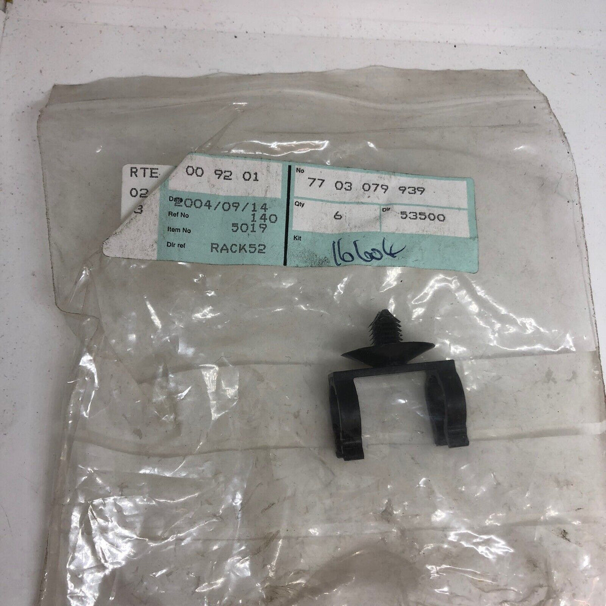 GENUINE RENAULT CLIP (7703079939) – Genuine Parts Ltd