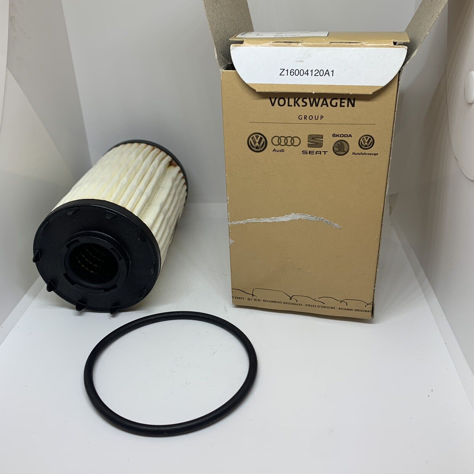 NEW GENUINE OEM VOLKSWAGEN AUDI TOUAREG A4 A6 A8 ENGINE OIL FILTER 06M ...