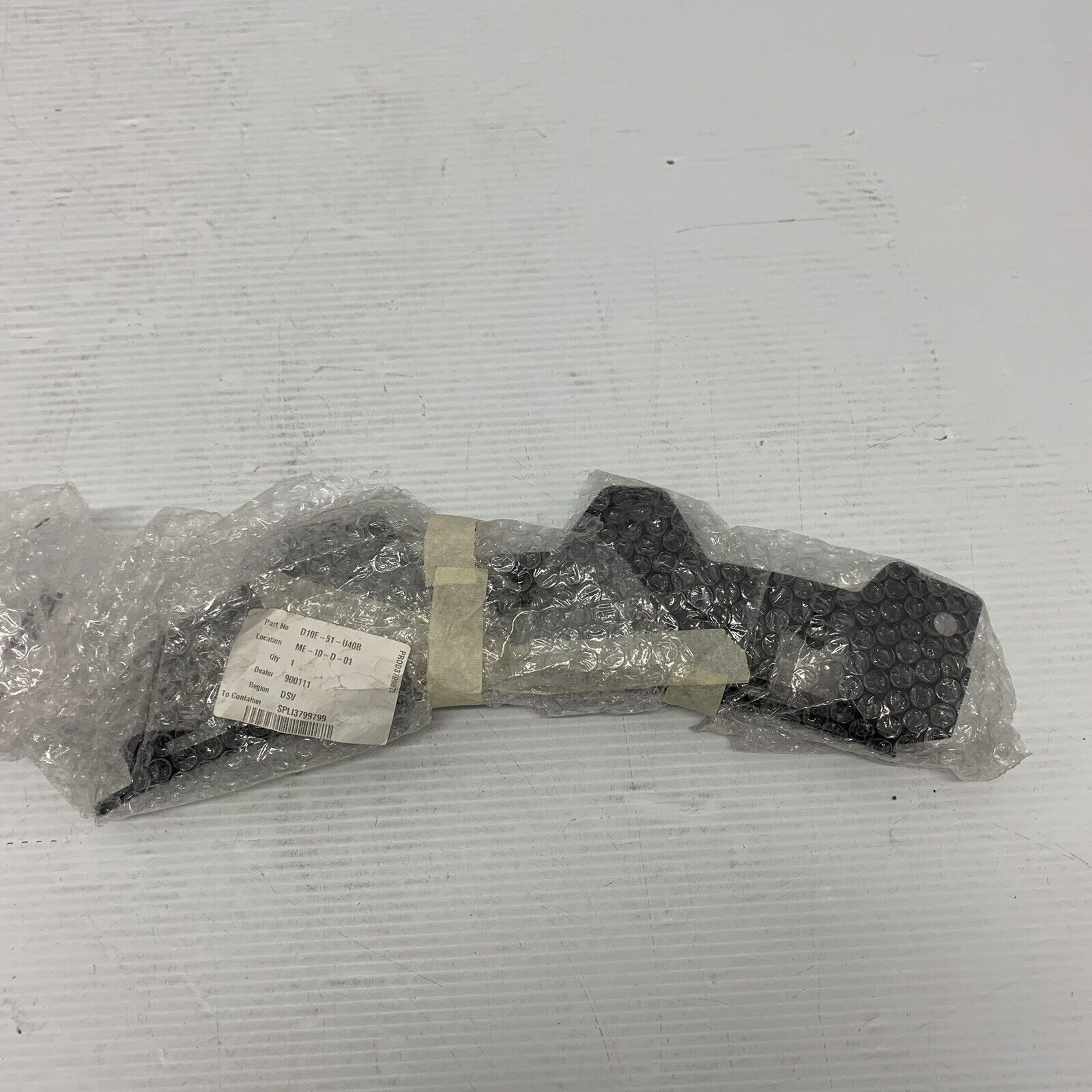 Genuine mazda Wheel Arch Molding Bracket (Left) d10e51u40b – Genuine ...