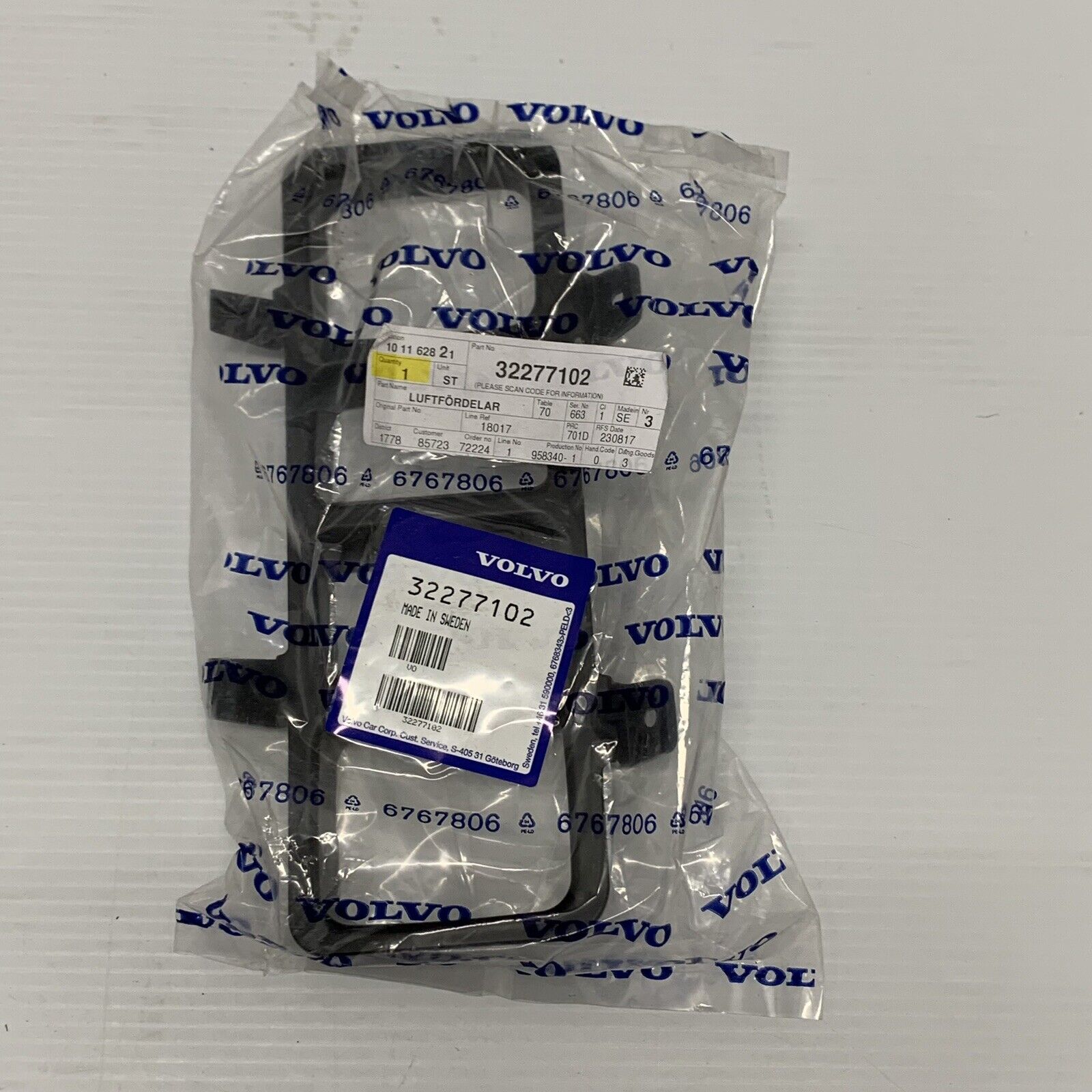 Genuine Volvo 32277102 AIR DISTRIBUTOR – Genuine Parts Ltd