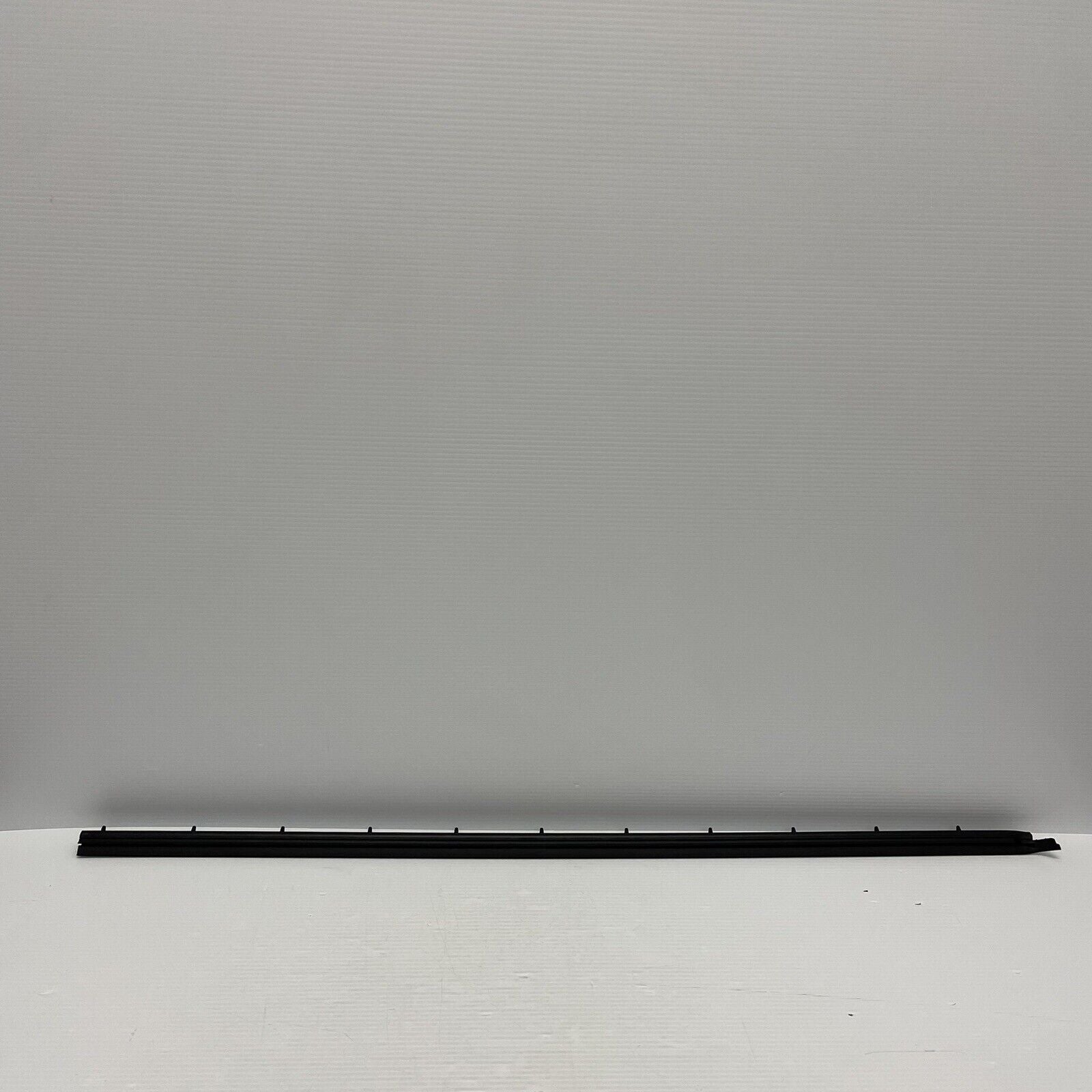 Genuine Land Rover New Range Rover Sport 23- Weatherstrip RH LR168928 ...